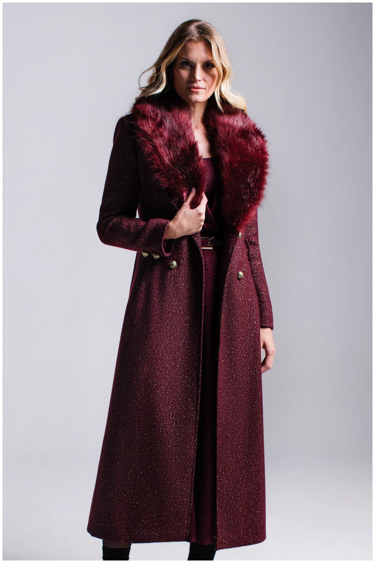 Elegantni dugi kaput u bordo nijasni | Modna kuća Luna