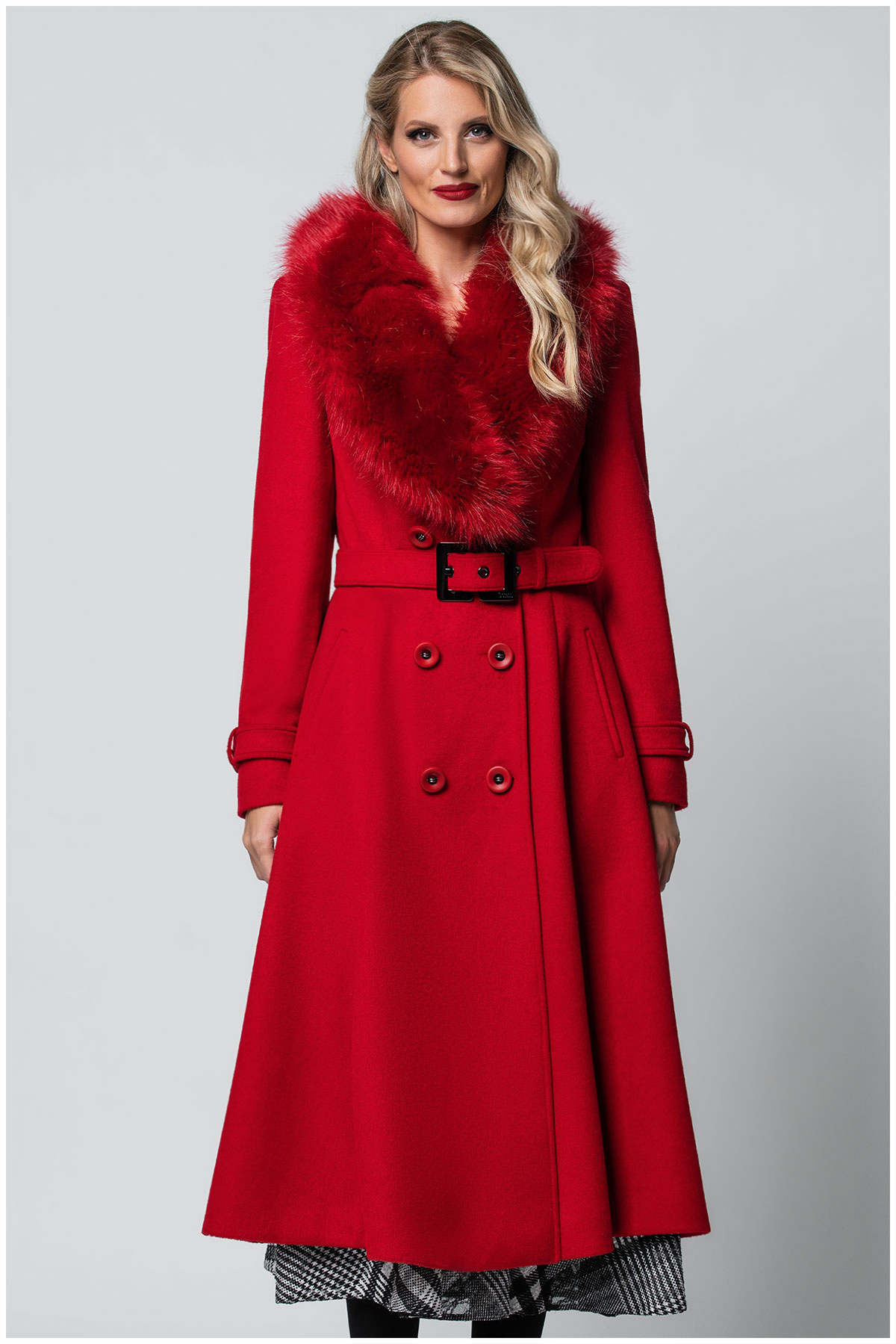 Ženstveni crveni kaput sa veštačkim krznom | Modna kuća Luna