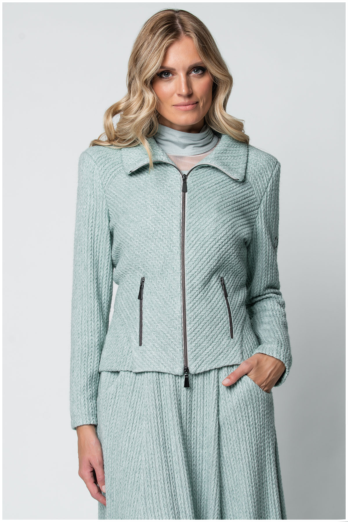 mint jacket made of viscose knit | Luna Fashion House