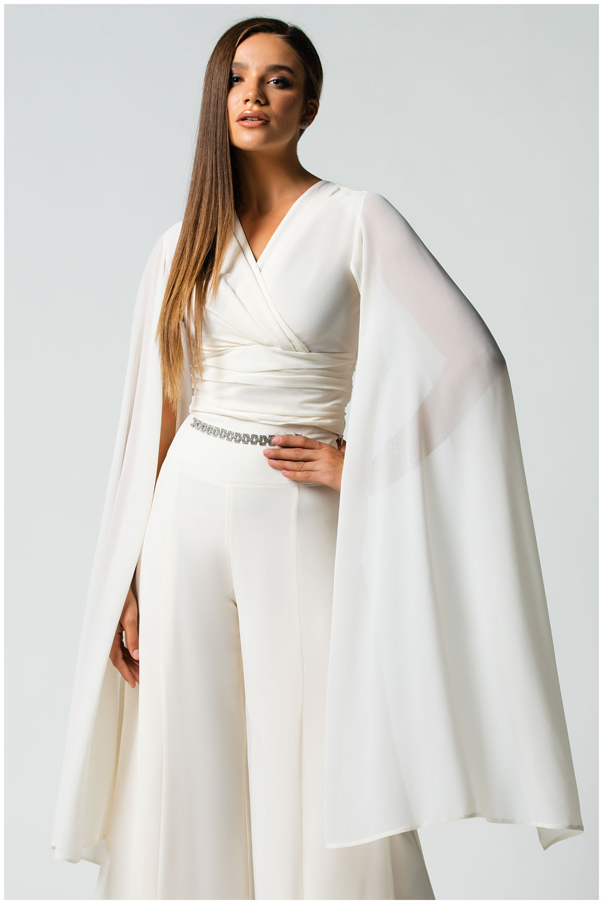 Ženstvena bela bluza sa lepršavim rukavima | Modna kuća Luna