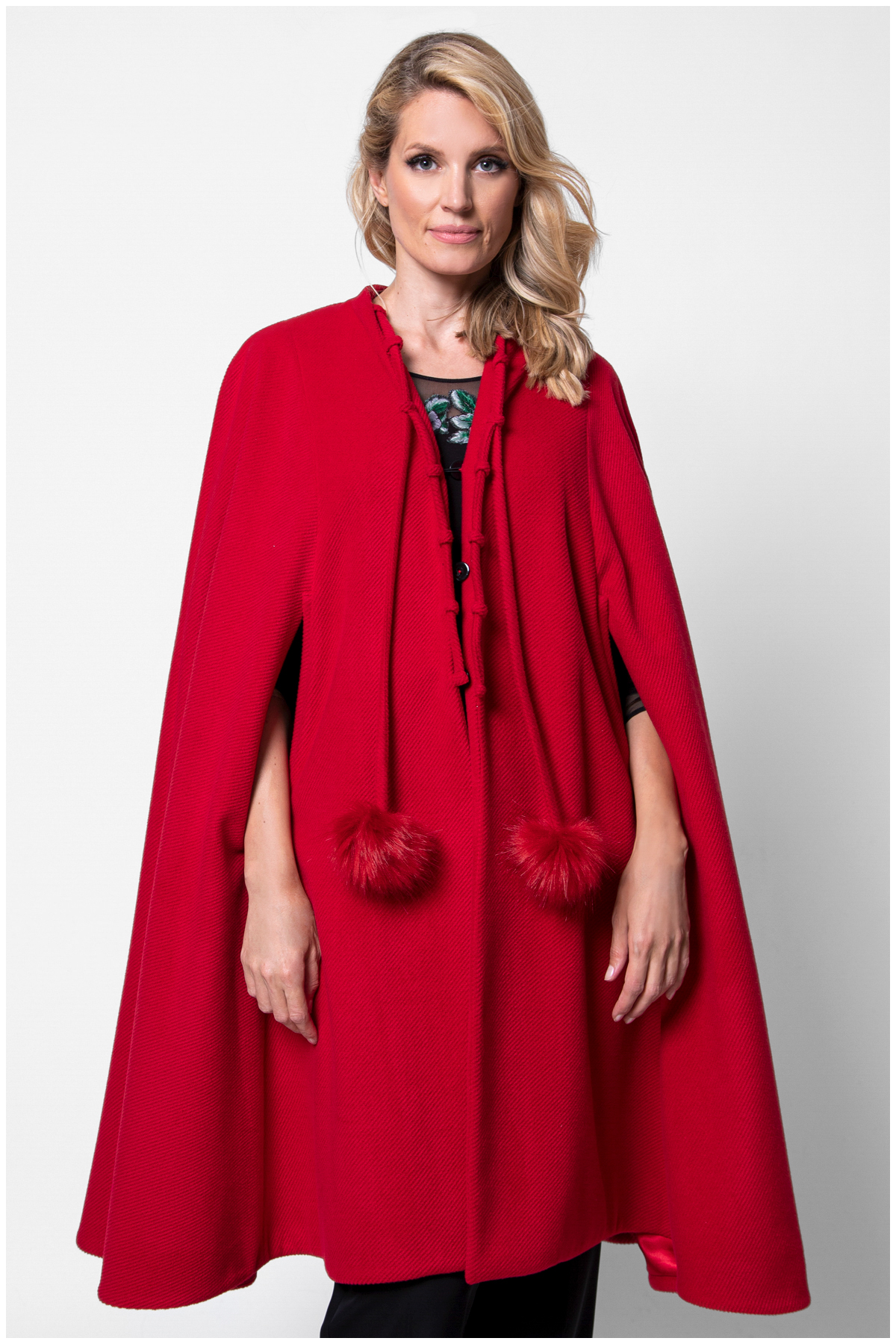 Elegant red cape | Luna Fashion House