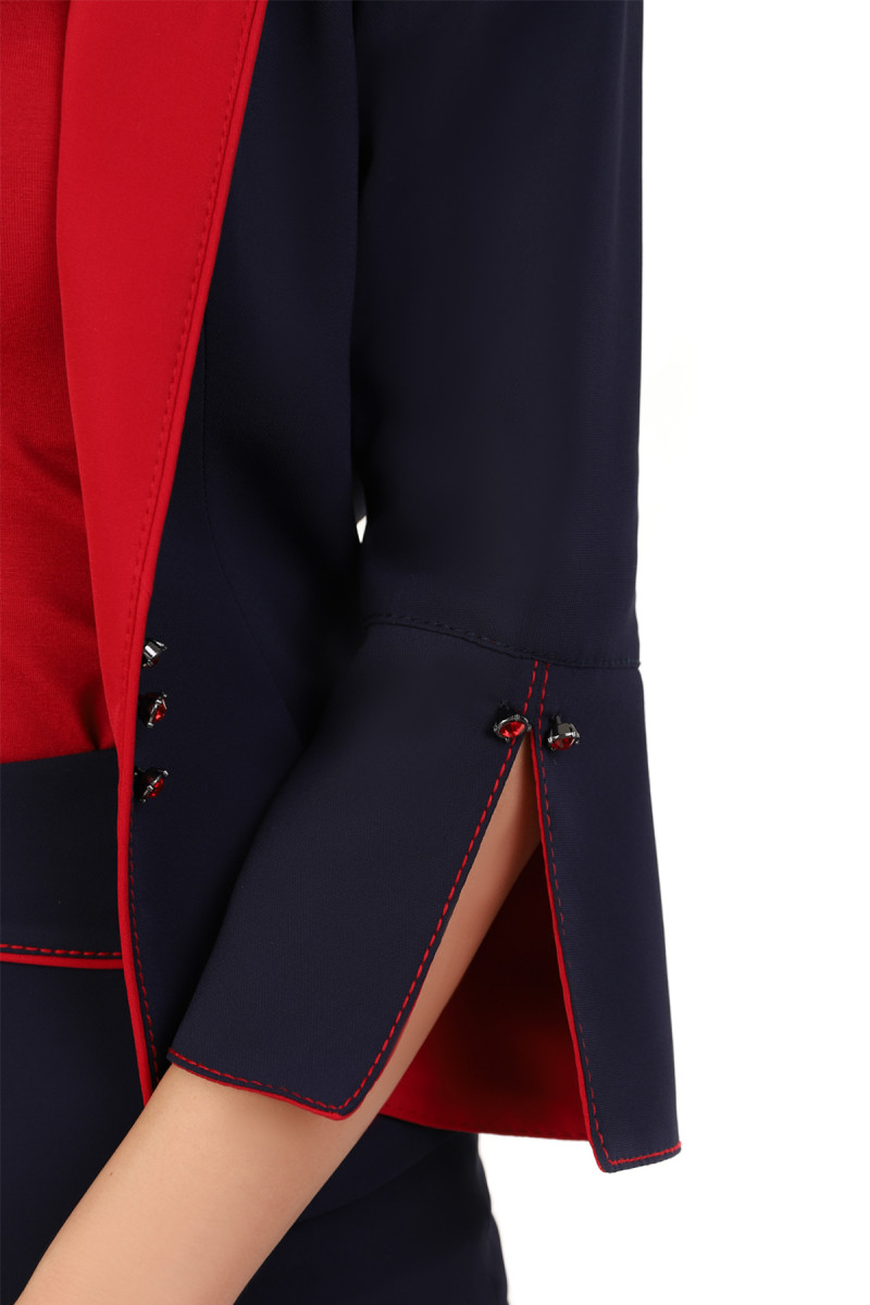 Elegantni sako bez revera sa tri-četvrt blago zasečenim rukavima ...